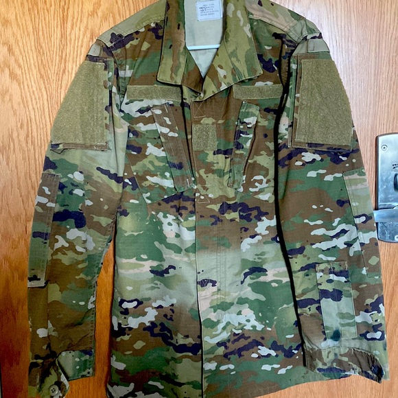 Jackets & Coats | The Army Combat Uniform Is The Utility Uniform Worn ...